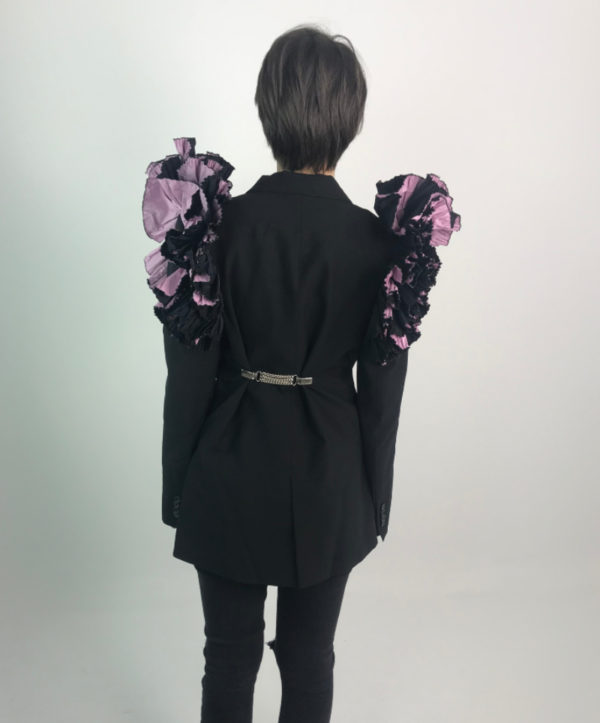 I Tried on Zara’s Most Extravagant Blazers Yet – ROOSTERGNN Global News ...